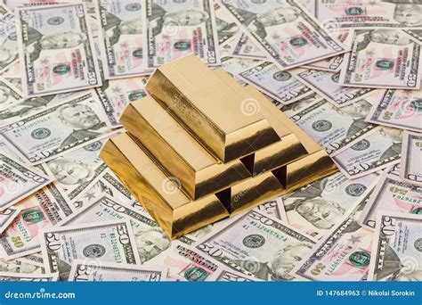Oro Y Dinero Fondo Del Negocio Imagen De Archivo Imagen De Finanzas