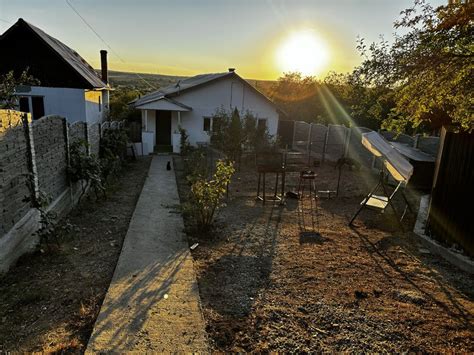 Casă Goiesti La Cheie 4400 Mp Suprafata Teren Craiova • Olxro