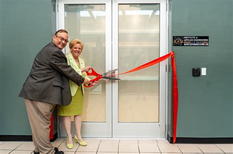 Usf Opens Cutting Edge Lab Aimed At Rapidly Providing Military Solutions Seapower