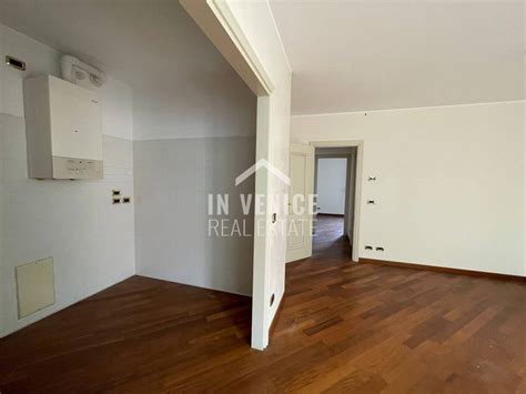 Sale Apartment Venice 3 Room Flat In Campo Junghans Excellent Condition Second Floor