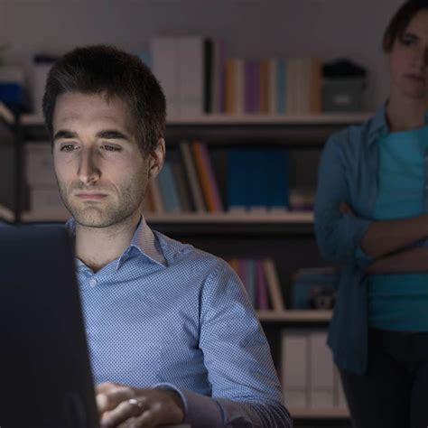 Couples Who Do These 10 Things Tend To Watch Their Marriage Crash In
