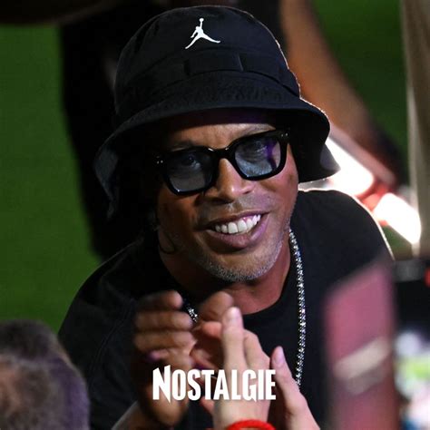 Ronaldinho Le Magicien Brésilien A Marqué Le Football Par Son Génie