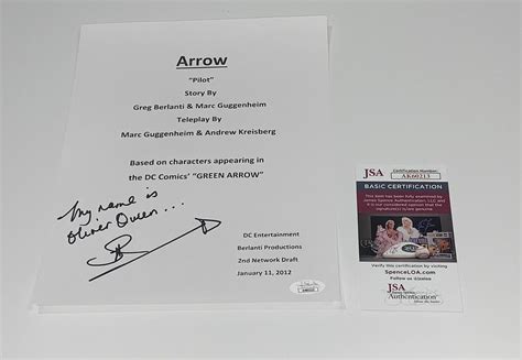Stephen Amell Signed Arrow Pilot Episode Script Autographed Jsa Coa