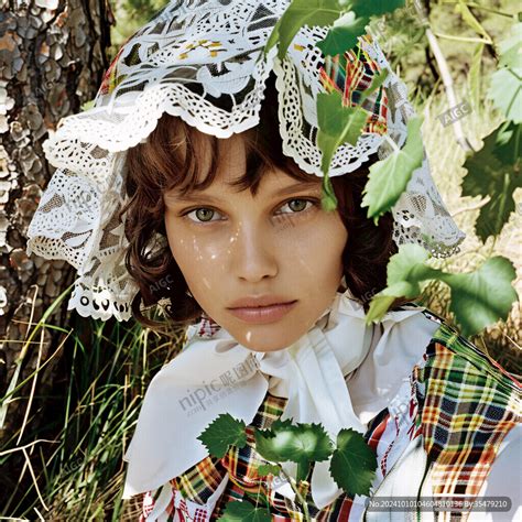 Ai创作图洛丽塔帽子元素 蕾丝帽绣球花 蕾丝装饰草帽 花朵贝壳帽 花朵网纱帽 荷叶边草帽 欧根纱渔夫帽 衬衫太阳帽 曼波尔花帽 花边帽子 俄罗斯族少女装 格子渔夫帽 花型帽子 蝴蝶结帽子 罗地