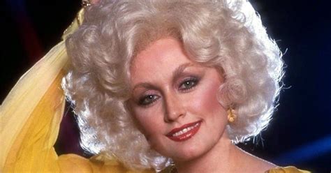 Fotos de Dolly Parton tomadas a través de la inteligencia artificial Cómo se vería la estrella