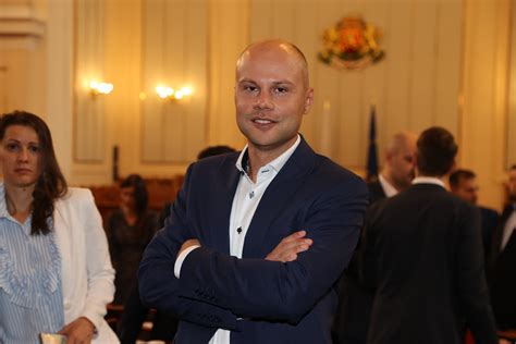 БЪЛГАРИЯ УМИРА Lentata