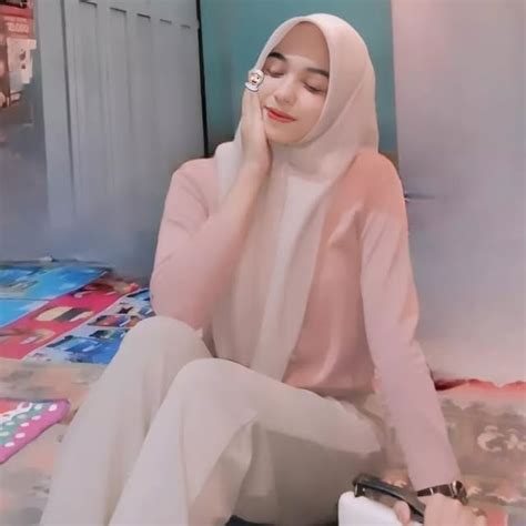 Febby S Febby Hallu262 On Threads