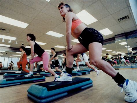 Step Workouts Are Suddenly Cool Again—and The Benefits Go Way Beyond