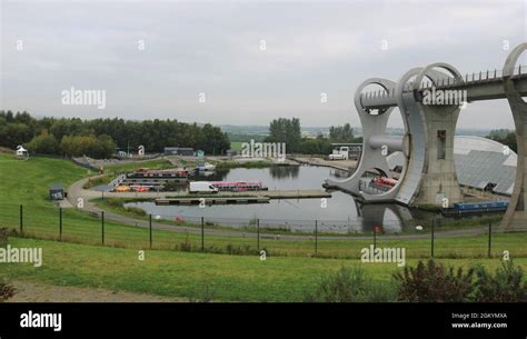 The Falkirk Wheel A Rotating Boat Lift In Tamfourhill Falkirk In