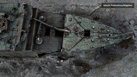 new 3d scan of the titanic shows wreck in a new light