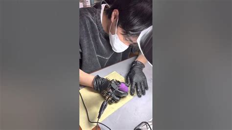 부산타투스터디 코일머신 을 사용한 타투연습 을 진행중인 타투이스트 Youtube