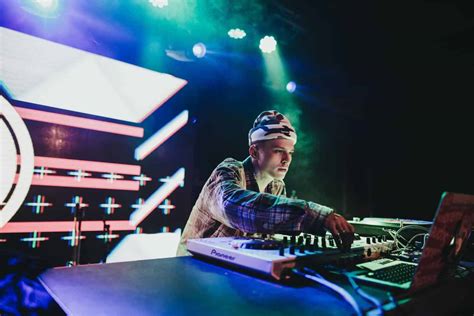 Why Do Djs Wear Headphones Explained In Full Audio Captain