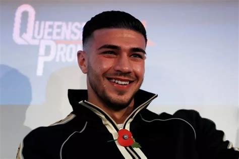 Tommy Fury Strips Off To Tease His Bulging Muscles In Cheeky Snap Mirror Online