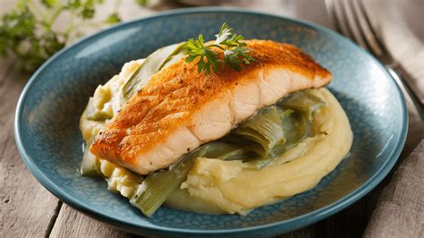 Smoked Haddock Recipe With Creamy Leeks And Mashed Potatoes Great Food Ireland