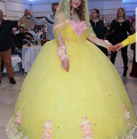 فساتين ليلة العمر