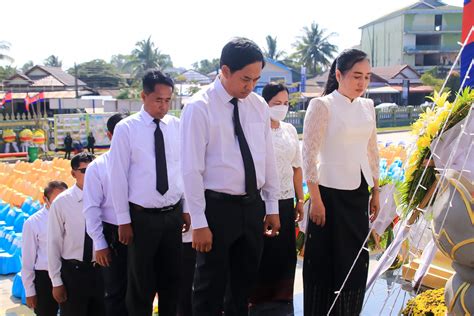 ប្រតិភូ មន្ទីរបរិស្ថានខេត្ត និងមន្ទីរកិច្ចការនារីខេត្ត បានអញ្ជើញគោរពវិញ្ញាណក្ខន្ធសពយុទ្ធជន