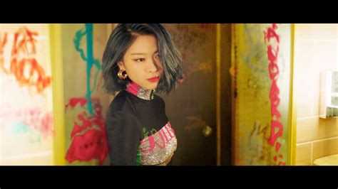 ITZY Wannabe MV Screencaps And Whos Who K Pop Database Dbkpop Com