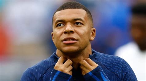 Мбаппе чекають у Реалі коли оформлять трансфер Новини Live