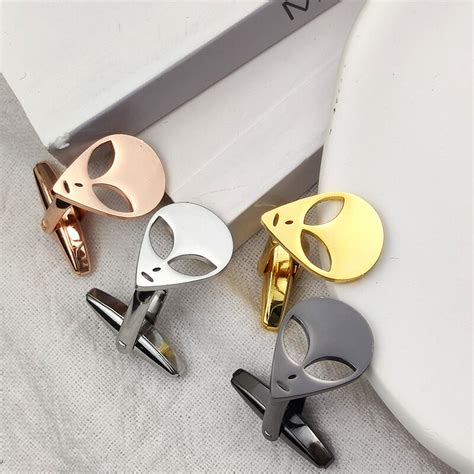 남성용 고급 스테인리스 스틸 커프스 단추 개성 있는 외계인 머리 골드 고딕 단추 쥬얼리 패션 주얼리