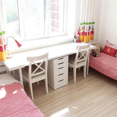 Стол для двух девочек 77 фото