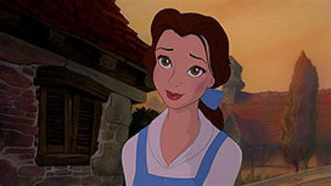 גיבורת נעוריה של עדי ויינברג בל מהיפה והחיה