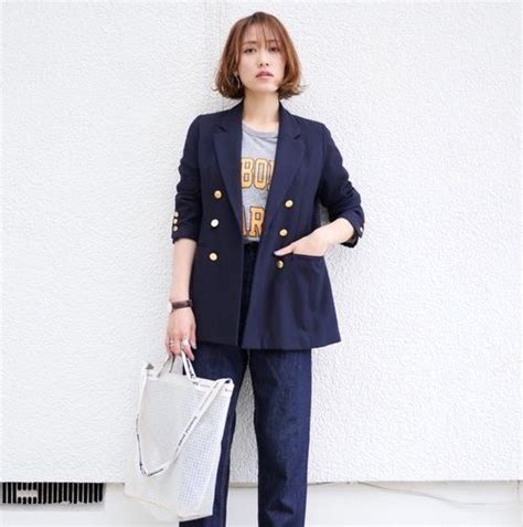 ネイビージャケットのレディースコーデ30選！大人女子必見の上品な着こなし術 プレッピーファッション ジャケット 着こなし レディース