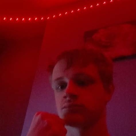 Connor Minton Connormintonhughes • Threads Say More