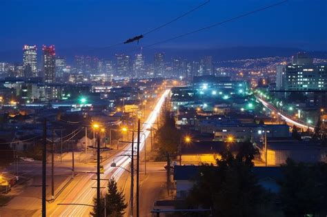 Premium Ai Image Urban Smart Grid Systems Under City Lights