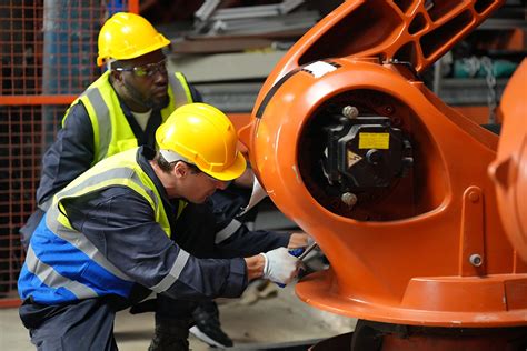 How Predictive Maintenance Reduces Downtime Fieldex