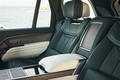 차량에 24k 순금 장식이 랜드로버가 공개한 레인지로버의 한정판 모델 가격이 무려