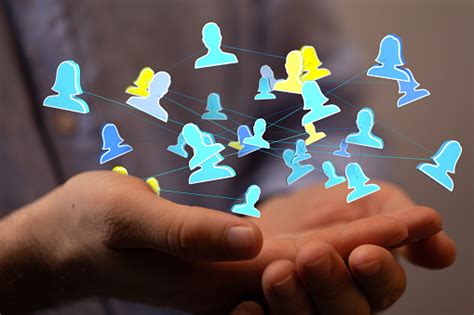 팀 연결 및 네트워크 기호와 흐릿한 배경에 남성 손의 3d 렌더링 3차원 형태에 대한 스톡 사진 및 기타 이미지 3차원 형태 개념 개념과 주제 Istock