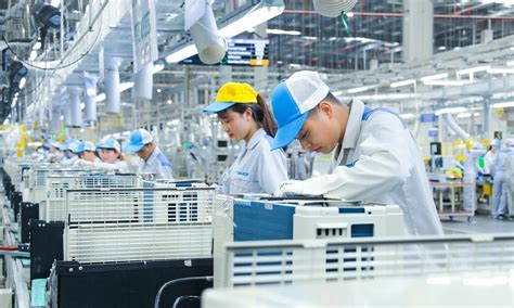 Chính sách quản lý tập trung kinh tế theo Luật cạnh tranh và thực trạng giao dịch tập trung