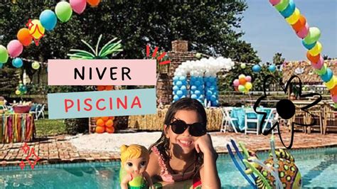 Maria Clara Brincando Na Piscina Youtube