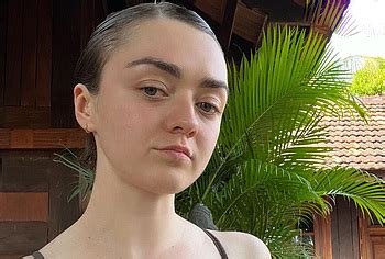 Maisie Williams Nude And Oops Photos Playcelebs Net