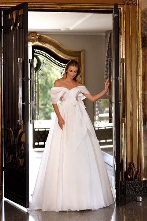 Model Rona Vero Bloom