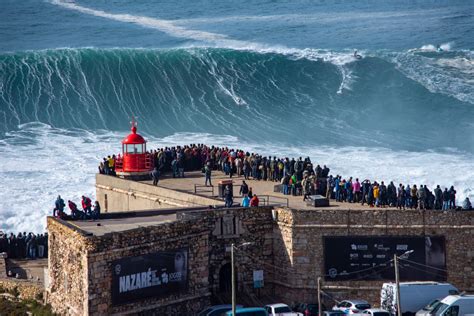 Nazaré Wave Portugal The Guide To Big Wave Surfing And Spectating