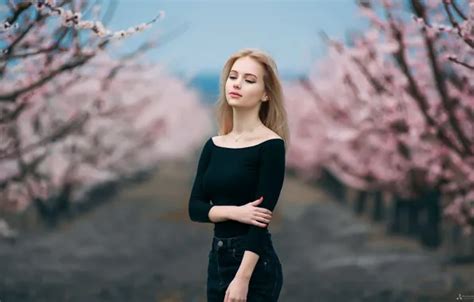 Download Wallpaper Big Breasts Flowering Trees Cute Girl Cute Blonde Cute Girl Big Breasts