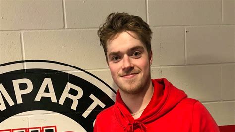 Hockey Sur Glace Cole Cormier à Lugano Grâce à Son Passeport Magique Lematin Ch