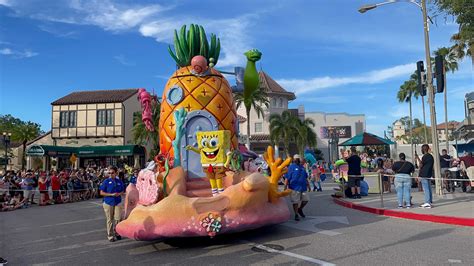 Rumor Universals Superstar Parade To End This Month Character Float