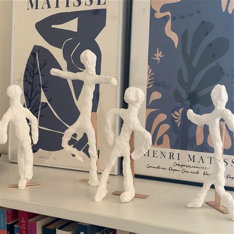 트리인마인드예술치료교육연구소 🌳 미술치료 그룹은 새로운 관계뿐 아니라 협력 소속감 집단적 책임을 경험할 수 있는 사회적 축소판 역할을 합니다 미술작품에는 살아있는