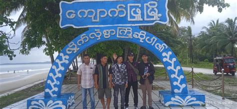 ရခိုင်မလေး ရခိုင်မလေး ရခိုင်ထမင်းဟင်း နှင့် မုန့်တီ