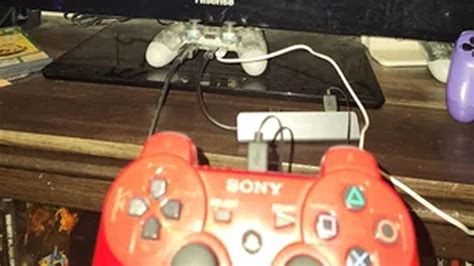 Raspberry Pi Zero W Transforms Broken Sony PlayStation Controller Into A Retro Games Console