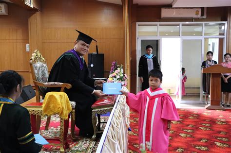 พิธีมอบวุฒิบัตรบัณฑิตน้อย ปีการศึกษา 2566 โรงเรียนวัดอุทัยธาราม Watuthaitharam School