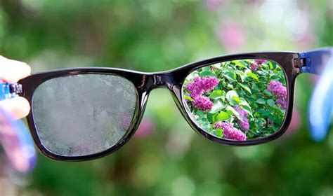 5 მიზეზი რომლებიც დაგარწმუნებთ რომ მხედველობის ლაზერული კორექციისა და სათვალესთან სამუდამოდ