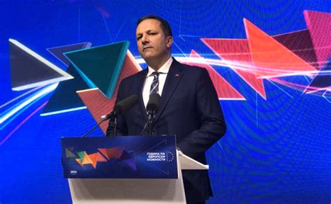 Изјава за медиуми на министерот Спасовски во живо