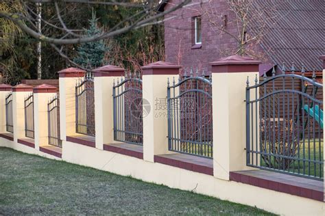 铁艺围栏防护围栏户外高清图片下载 正版图片506558516 摄图网