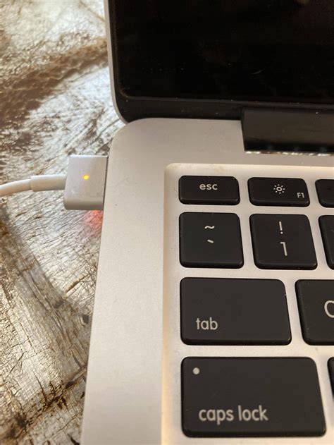 old macbook pro won t turn on applehelp
