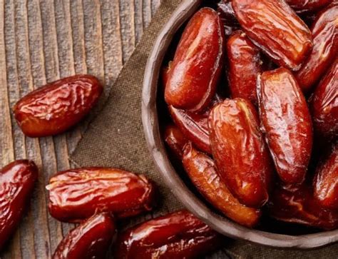 Figs Vs Dates Nutritional Benefits And Different Uses Oh Snap Cupcakes