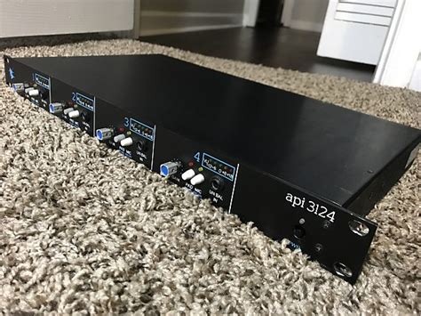 API 3124 4 Channel Mic Preamp Reverb España