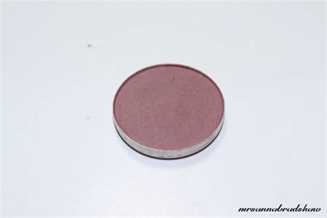 MAC Eyeshadow - Haux - mrsannabradshaw